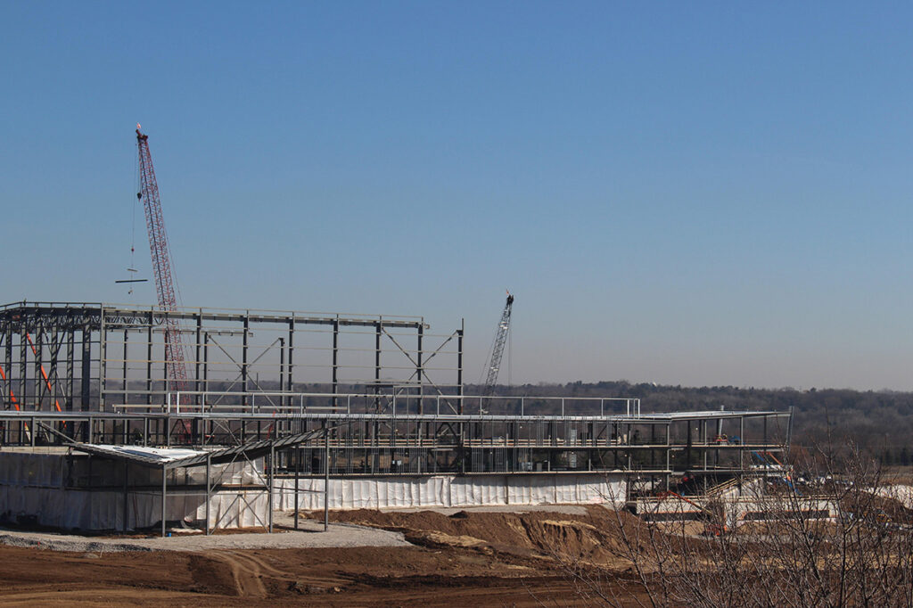 Commercial & Healthcare – Evergreen Erectors